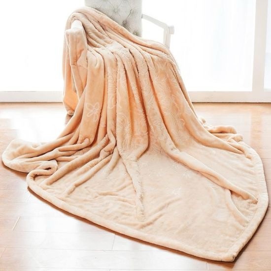 Quality Wholesale Custom Size 350GSM Solid Color Polar Fleece Blanket for sale