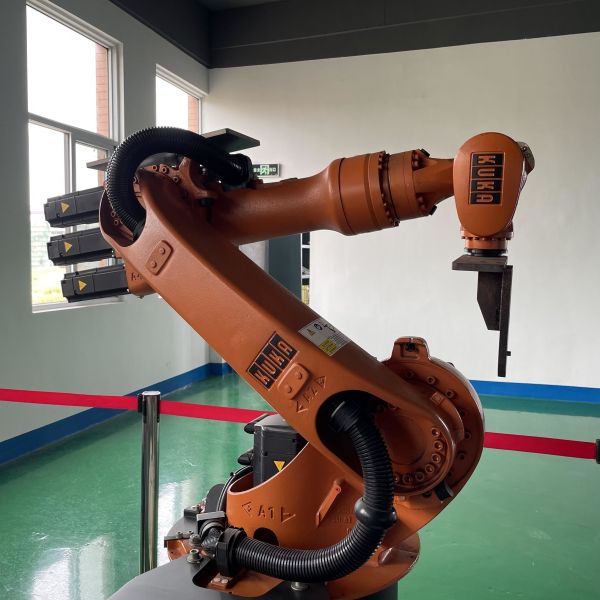 Used KUKA Robots KR16 Wall Mount 6-Axis for Sale Arc Welding Robots ...