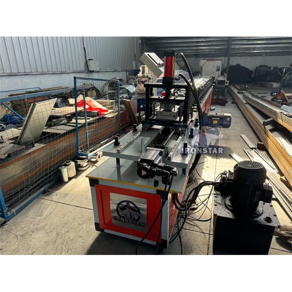 Quality 100mm sandwich rolling shutter door roll forming machine in Saudi Arabia olling for sale