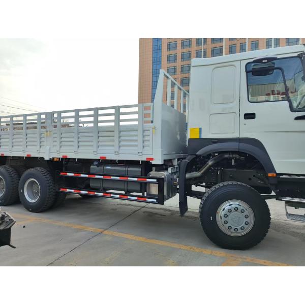 Quality Howo Full Drive Cargo Box Truck 400 HP 4 Axle for sale
