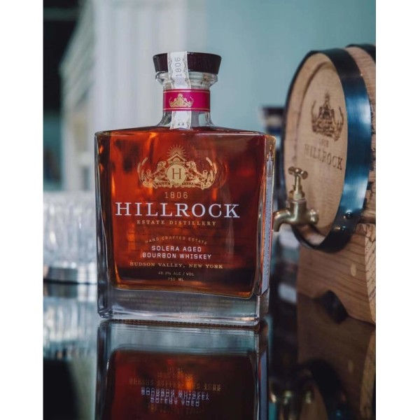 Quality 750ml Whiskey Bottle/Golden Hot Stamping/Embossed Logo/Wooden Cork for sale