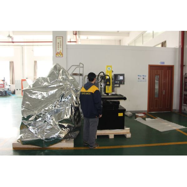 Quality CNC Die Sinker EDM450h with Mirror Surface Function for sale