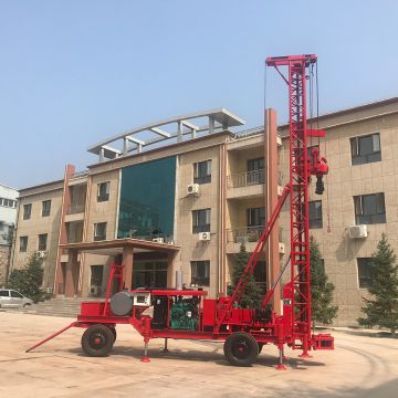 Quality Trailer Type Mud Rotary Drilling Rig , Mobile Borehole Drilling Machine 400m for sale