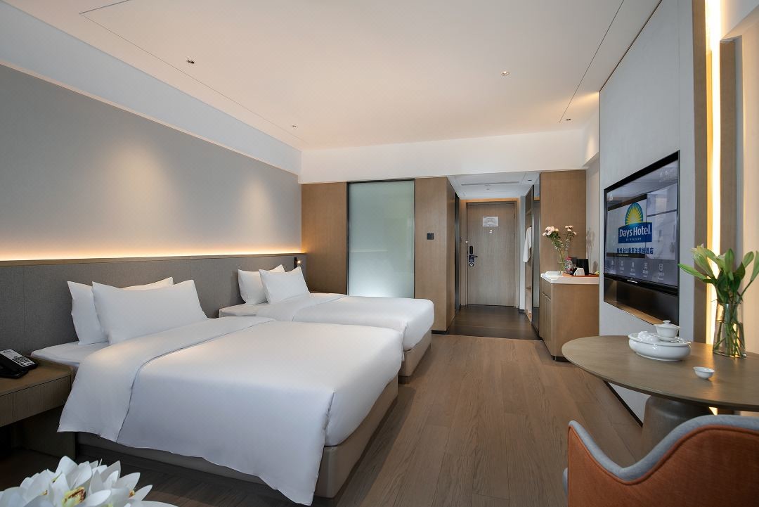 Create a Luxurious and Comfortable Atmosphere with Hotel Bedroom Furniture