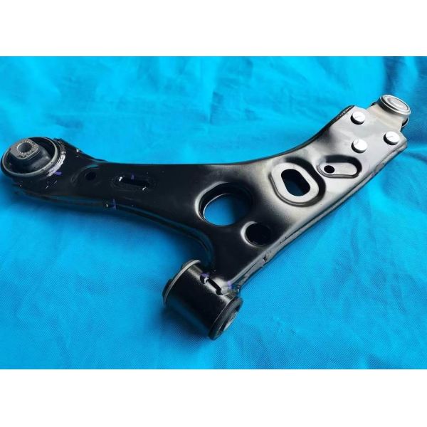 Quality Front Mcpherson Suspension Right Lower Swing Arm Assembly Car Chassis Parts for sale