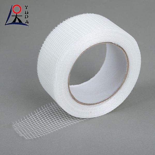 Quality Alkaline Resistant Fiberglass Mesh Medium Alkali Content Cutting Processing for sale