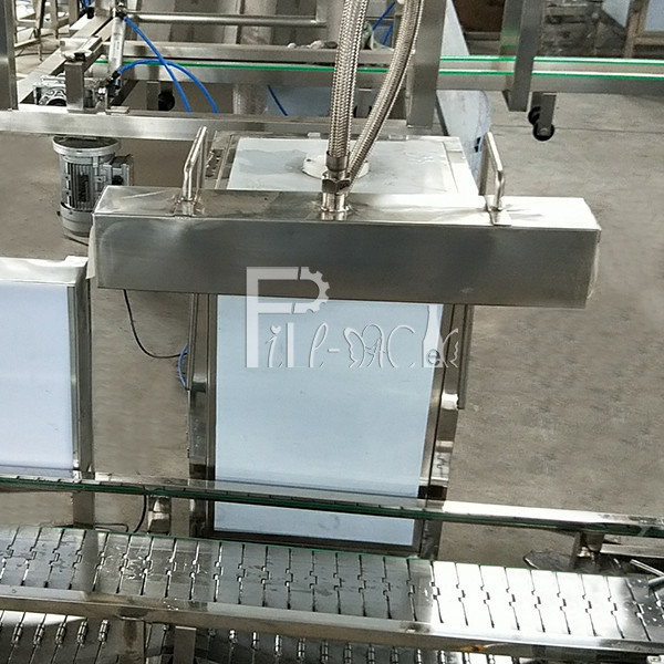Quality Auto Lifting Feeding SUS 304 120 BPH Gallon Filling Line for sale