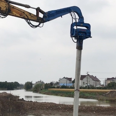 Quality Stable Performance Pile Driver - Accurate 2600kg Hammer Weight & Multi-Pile for sale