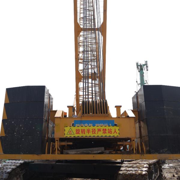 Quality XGC180 Used Crawler Cranes 180T Crawler Mounted Mobile Crane 80Km/H for sale