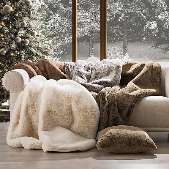 Quality High Gram Weight Faux Rabbit Fur Blanket --Soft Warmth Suitable for Bedroom Sofa Office and Camping for sale