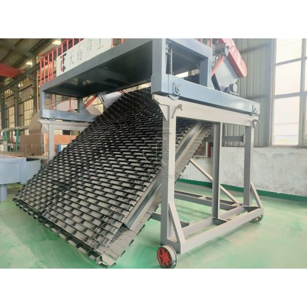 Quality Chain Plate Compost Turner Compost Fermentation Equipment Lifting Height 4250mm for sale