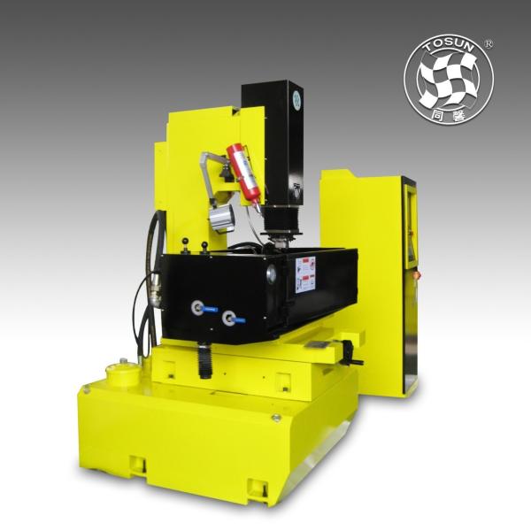 Quality Z-axis CNC Metal EDM550 Die Sinker Electronic Discharge Machine for sale