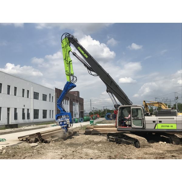 Quality 3200rpm Sheet Pile Driving Machine , Hydraulic Sheet Pile Driver Compact Structure for sale