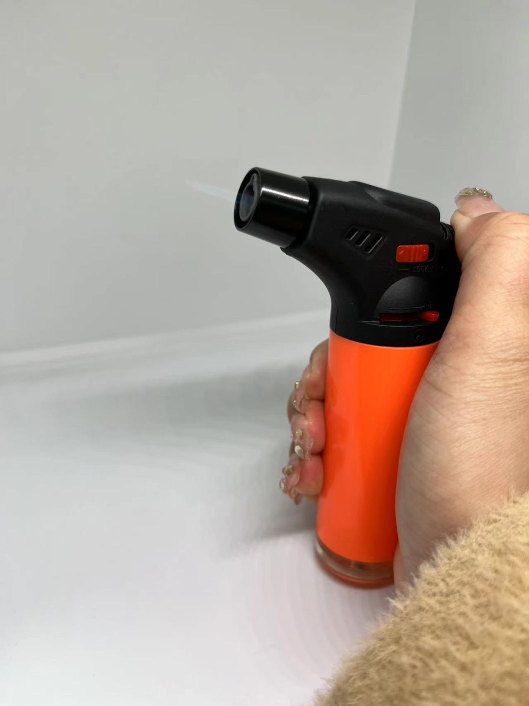 High Quality Windproof Jet Flame Refillable Gas Cigarette Lighter
