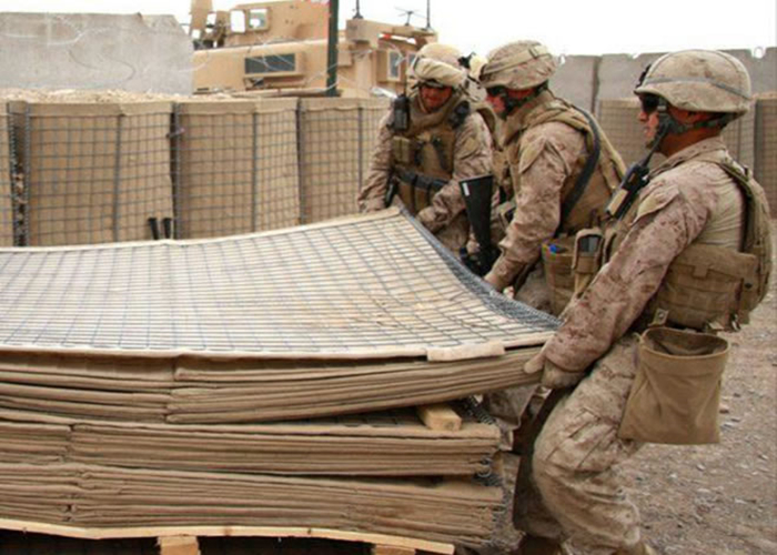  defensive barrier gabion mesh box in use