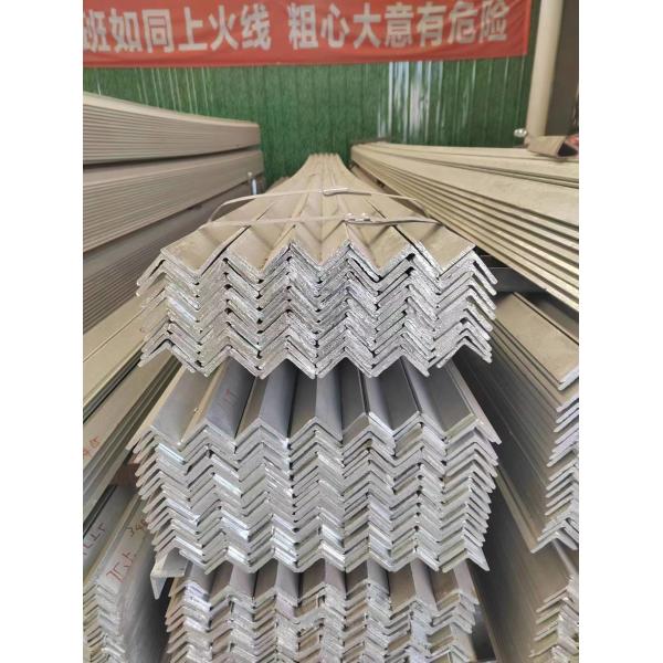 Quality Q195-Q420 Series Grade Equal Carbon Steel Angle Bar for ASTM A53 A36 GB Q235 for sale