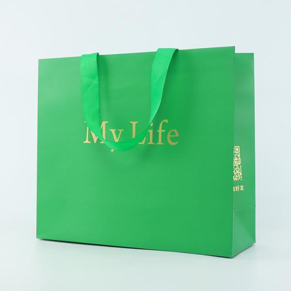 Quality Luxury Gift Custom Logo Paper Bag With Rope Handle for sale