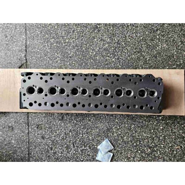 Quality ME051714 Mitsubishi Engine Cylinder Head Model 6D34 Material Casting for sale