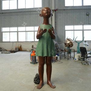 Quality Medium Size Bronze Statue Lost Wax Casting Bronze Sculpture For Art Collection for sale