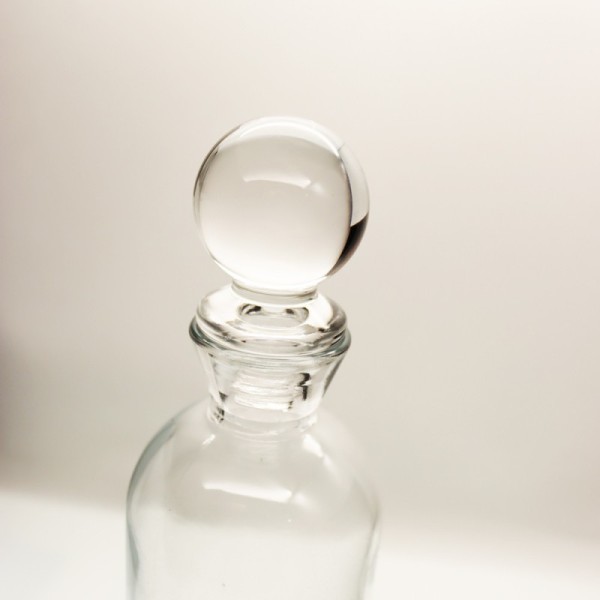 Quality Flint Glass Liquor Bottle Closures for sale