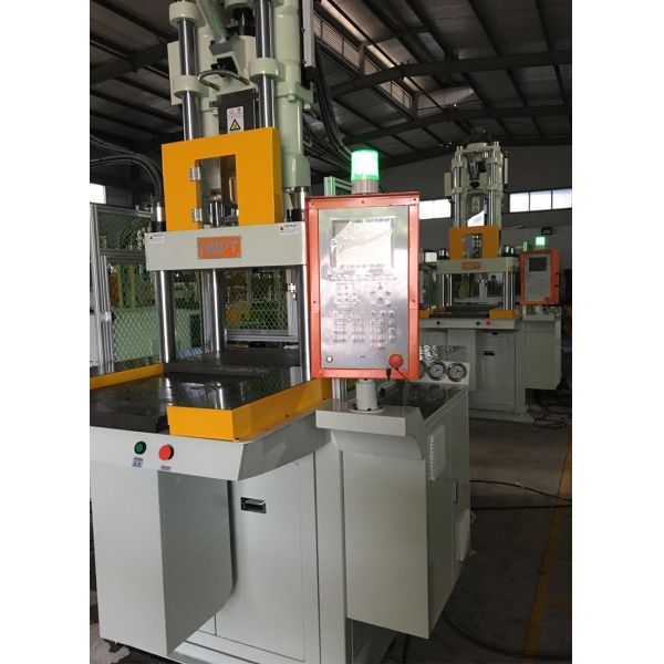 Quality High Efficiency 45 Ton Single Slide Shuttle Table VERTICAL Injection Molding for sale