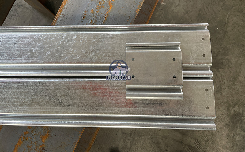 Roll forming machine 5