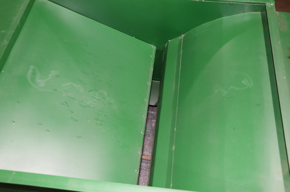 Quality Food Processing 1.5kw Linear Vibrating Screen Machine for sale