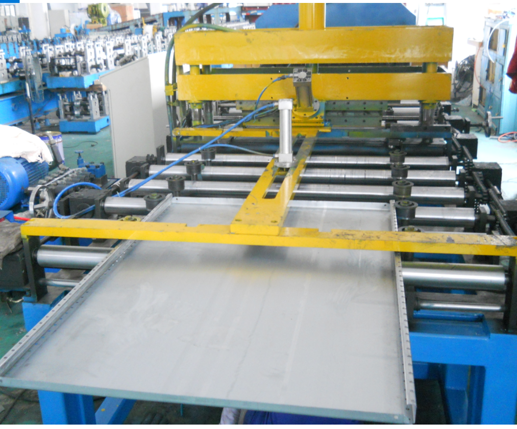 shearing part of the shelf panel machine 