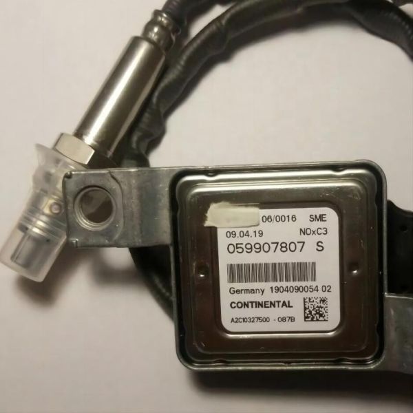 Quality Nitrogen Oxide sensor NOx sensor 12V for VW/AUDI TIGUAN Reference NO. 0 258 017 359 for sale