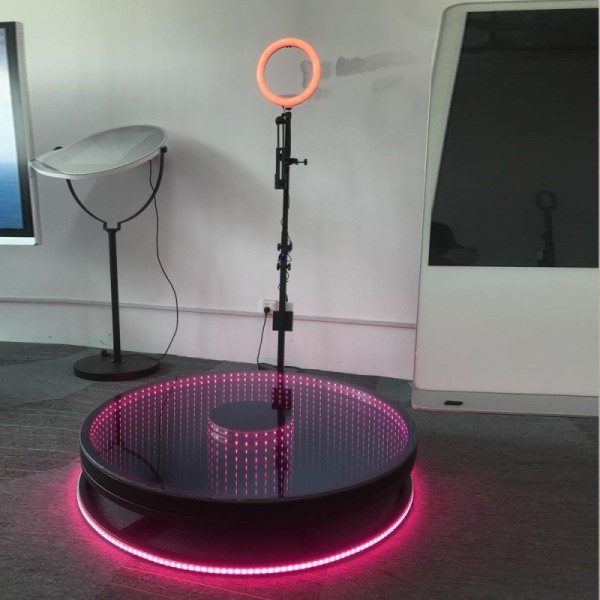 Quality 27 Inch 32 Inch LED 360 Photo Booth Automatic Spin Portable For Nightclub for sale