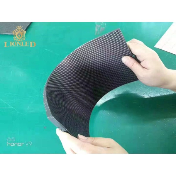 Quality Lionled P2 Indoor High Resolution Flexible Led Display Screen With A Spherical for sale