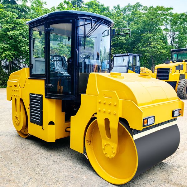 Quality Free Shipping Euro 5 EPA Manufacturer 6 Ton Double Drum Ride-on Road Roller for Sale for sale