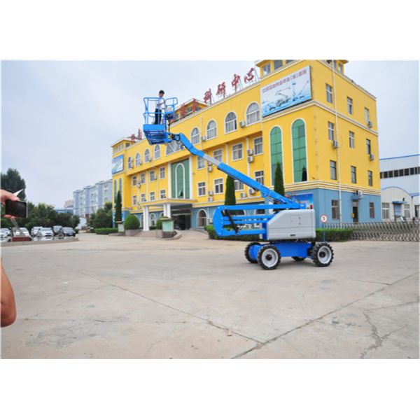 Quality All Terrain  Zoom Telescopic Boom Lift , Aerial Man Lift Equipment For Construction for sale