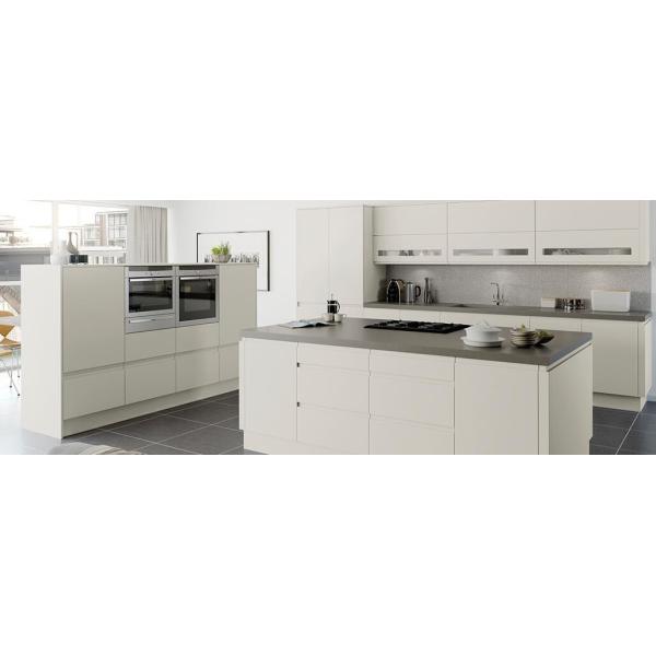 Quality Customized White Matte Kitchen Cabinets with Spice Basket and Quartz Stone for sale