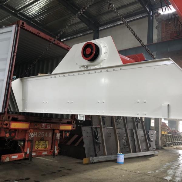 Quality 800mm Stone Crusher Vibrating Feeder 37kw Vibrating Screen Feeder for sale