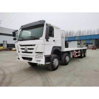 Quality Africa Market Flatbed Cargo Truck with Manual Transmission and One Sleeper Cab for sale