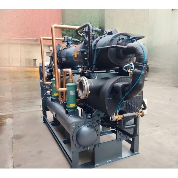 Quality 180hp Water Cooled Screw Type Chiller Precision Cooling Technology for Beverage for sale