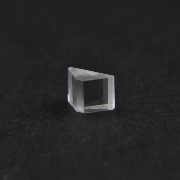 Quality Triangle Prism Optical CVD Diamond 6-Side Polished High Transparency Loose Mono Crystal Diamond for sale