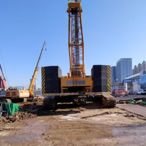 Quality XCMG 130T Hydro Crawler Crane Convenient And Fast Choice for sale