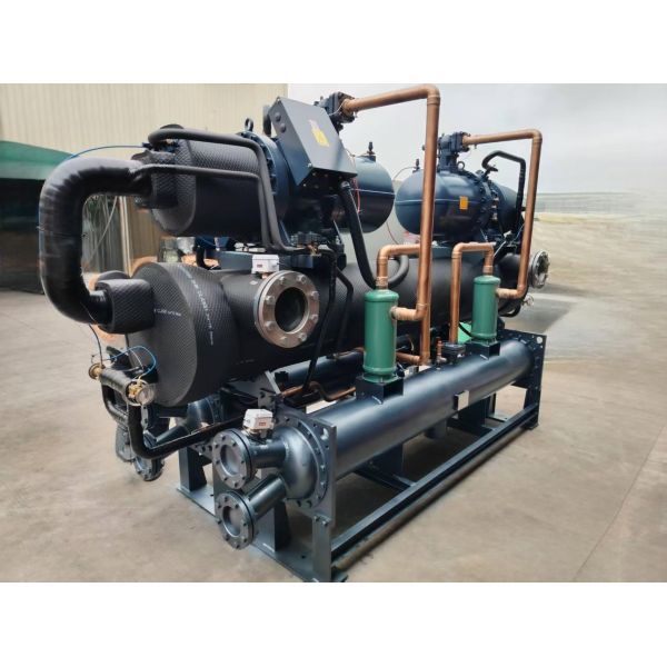 Quality 180hp Water Cooled Screw Type Chiller Precision Cooling Technology for Beverage for sale