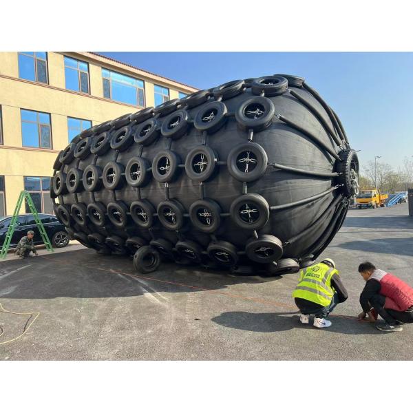 Quality Marine Rubber Fender Wholly Wrapped Technology Highly Durable for sale