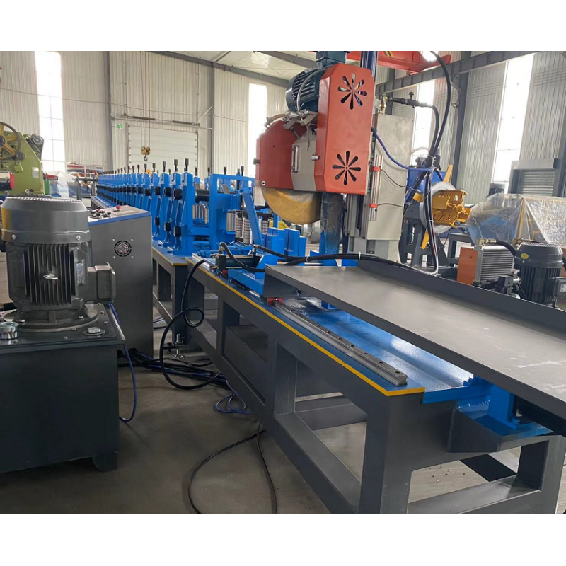 P beam rolling forming machine