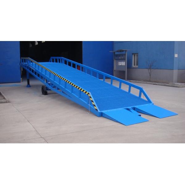 Quality Blue Giant Hydraulic Dock Levelers Adjustable Loading Dock Ramp DCQY20-0.5 for sale