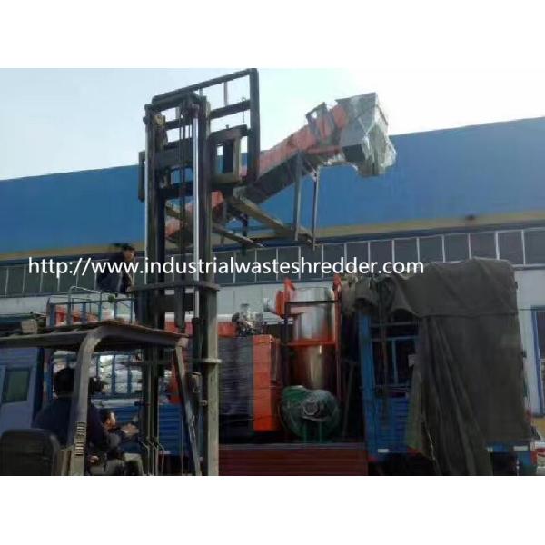 Quality Glass Fiber Scrap Plastic Film Shredder With Rotating Twisted Knife Design for sale