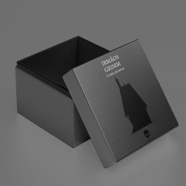 Quality Recycled Cosmetic Folding Paper Box Magnet Closure Make Up Cardboard Box for sale
