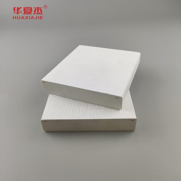 Quality Fadeproof Wood + PVC Extrusion Profiles Smooth Surface High Impact Resistant for sale