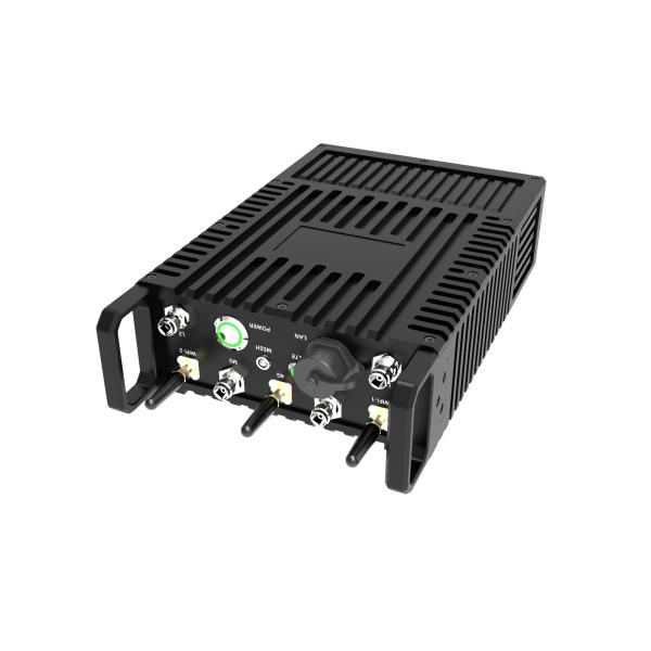 Quality Dual Frequency 4G LTE Multi-Network IP66 MIMO IP MESH Radio for sale