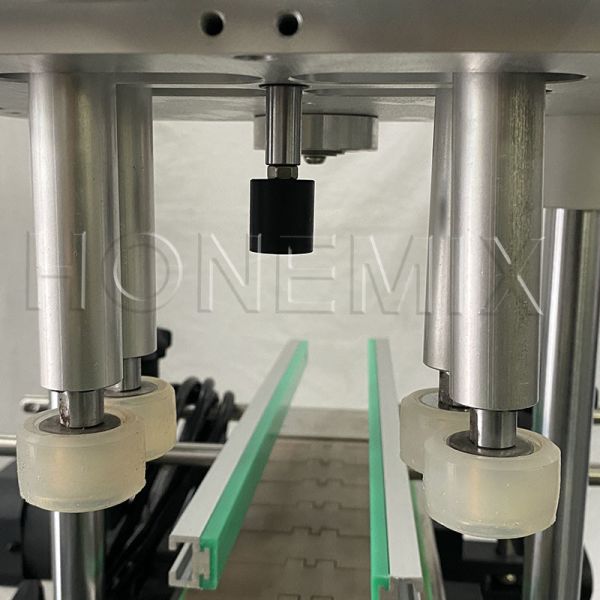 Quality Desktop Automatic Capping Machine Small Plastic Cap Tightener Machine for sale