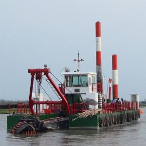 Quality 26inch Dismountable Sea Sand Dredger With Water Flow 6000m3 Customized for sale