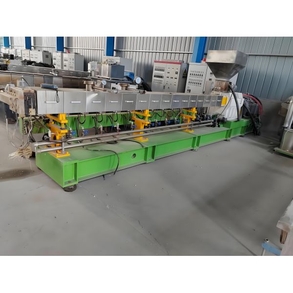 Quality Air-cooled die face hot pelletizing twin-screw extruder for sale
